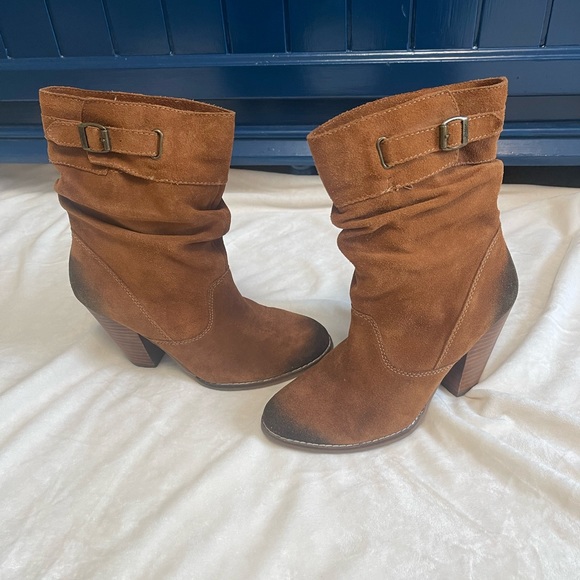 Zodiac | Shoes | Zodiac Usa Suede Heeled Boots With Weathered Look ...